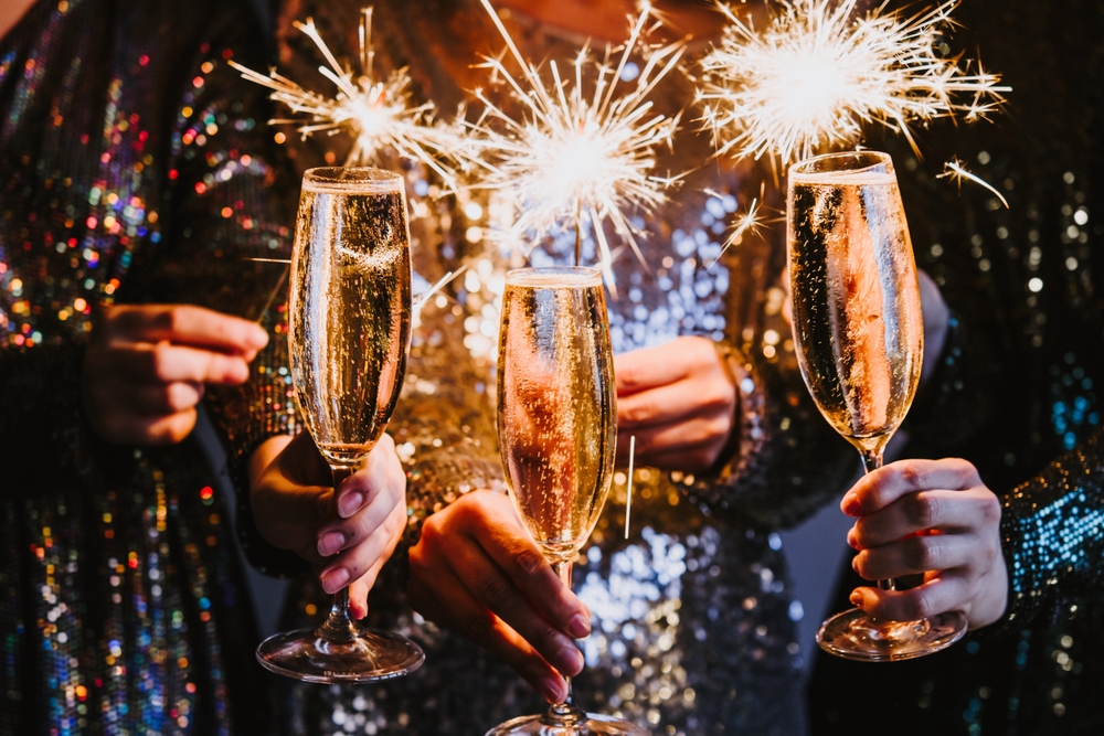 Ryan Seacrest Just Revealed His Complete New Year's Eve Lineup That Has ...